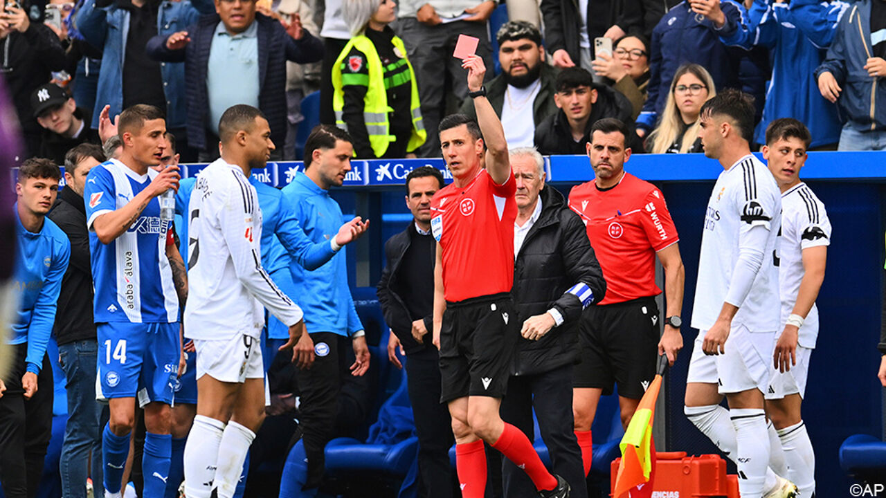 Tarjeta Roja para Mbappé: ¿Se perderá El Clásico? | Fútbol Español